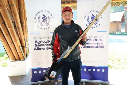 Prácticas de conservación de suelos protegerán recursos naturales en Sololá - Ministerio de ...
