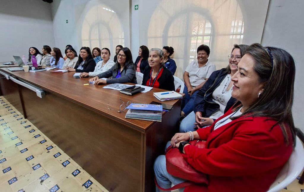 Optimizan capacidades de coordinadoras departamentales de Hogar Rural ...